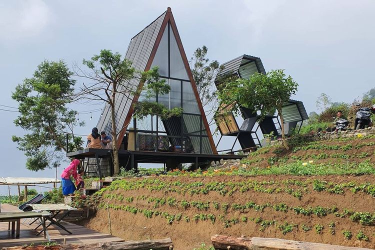 Lokasi dan Harga Tiket Masuk Merbabu View Cafe Semarang, Spot Baru ...