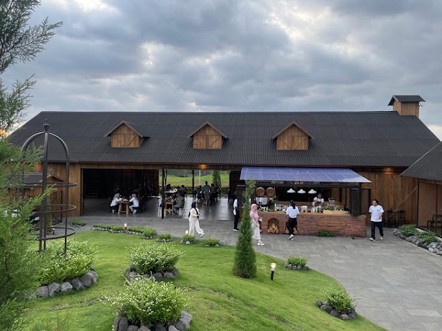 Harga Menu Dan Lokasi Araya Arcade Garden Malang, Tempat Nongkrong ...